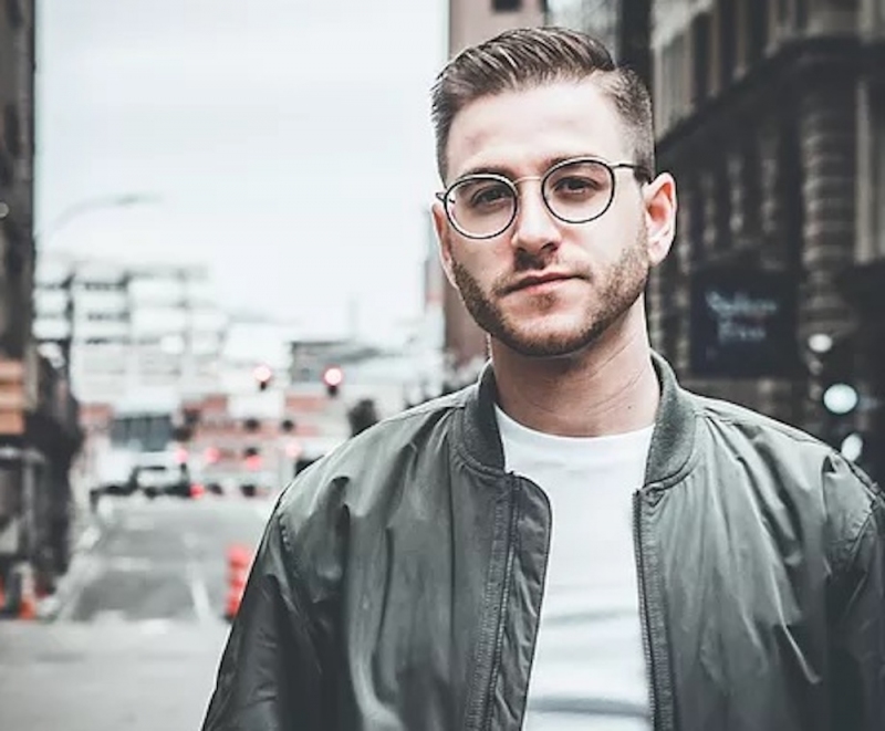 Maxwell Bailey’s "In Between" - Northshore Magazine