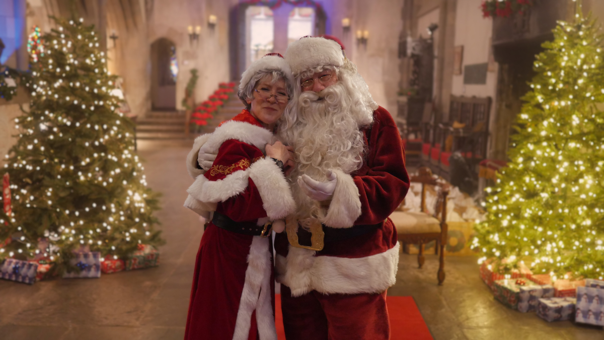A Guide to Santa, Mrs. Claus, and Elf Sightings Around the North Shore ...