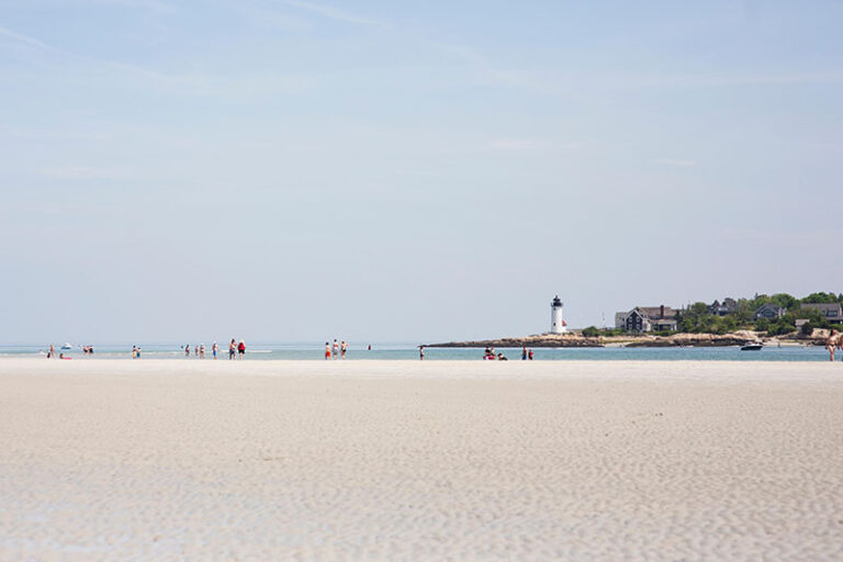 7 Ways to Explore the Stunning Beauty of the North Shore This Spring ...