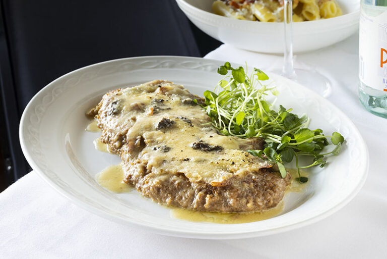 Il Ponte Serves Up Italian Cuisine and a Convivial Neighborhood Vibe in ...