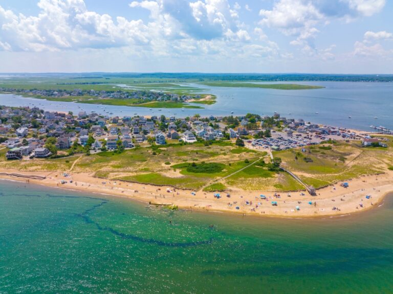 Eight Great Places to Live North of Boston - Northshore Magazine
